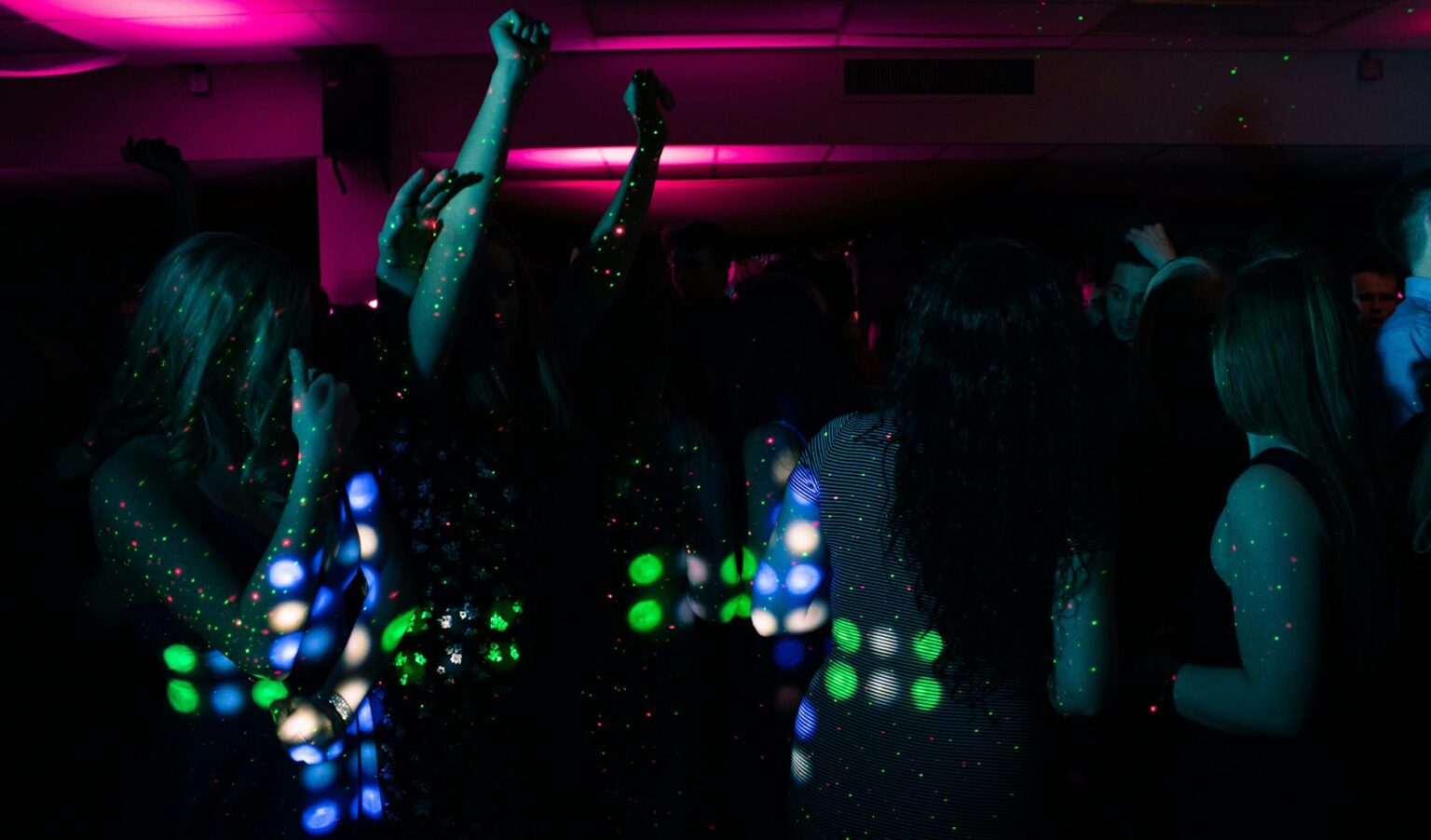 Taipei Nightlife 2026: Best Bars, Clubs & After-Dark Guide